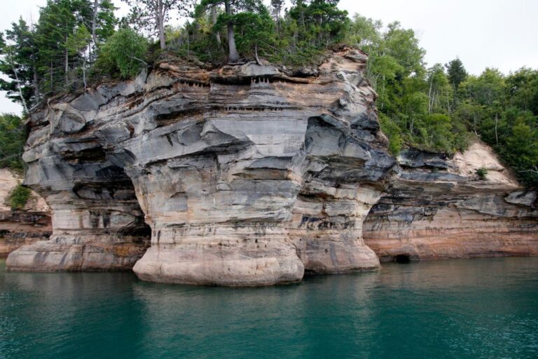 21 Best Things To Do In Pictured Rocks (2025) - Wandering Michigan ...