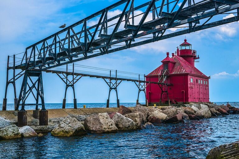 17 Best Lake Michigan Beach Towns In Wisconsin To Visit In 2025 ...